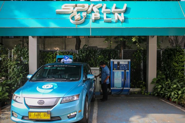 What's Behind Shopee-Blue Bird Collaboration? | D-Insights