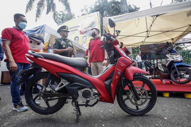 Cara Menggunakan Motor Listrik dan Perawatannya agar Aman Berkendara - News+ on RCTI+