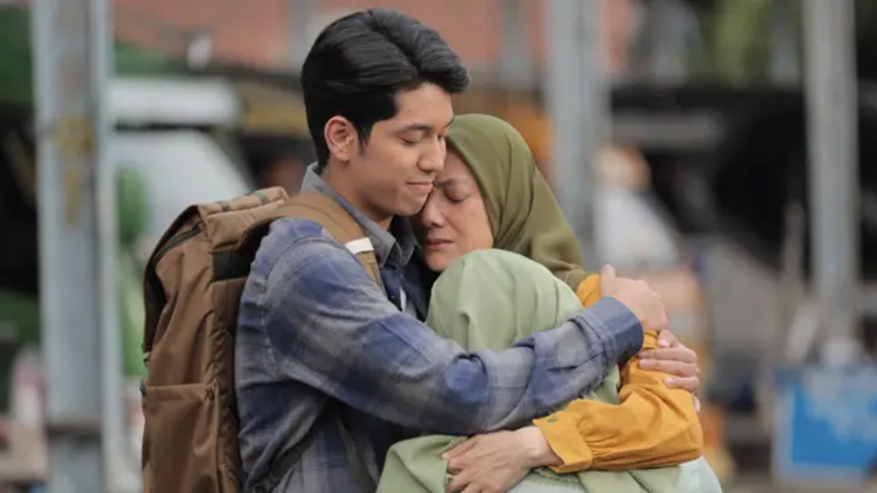 Sinopsis Film Cinta Dalam Ikhlas yang Diadaptasi dari Novel Karya Abay Adhitya - Varia Katadata ...
