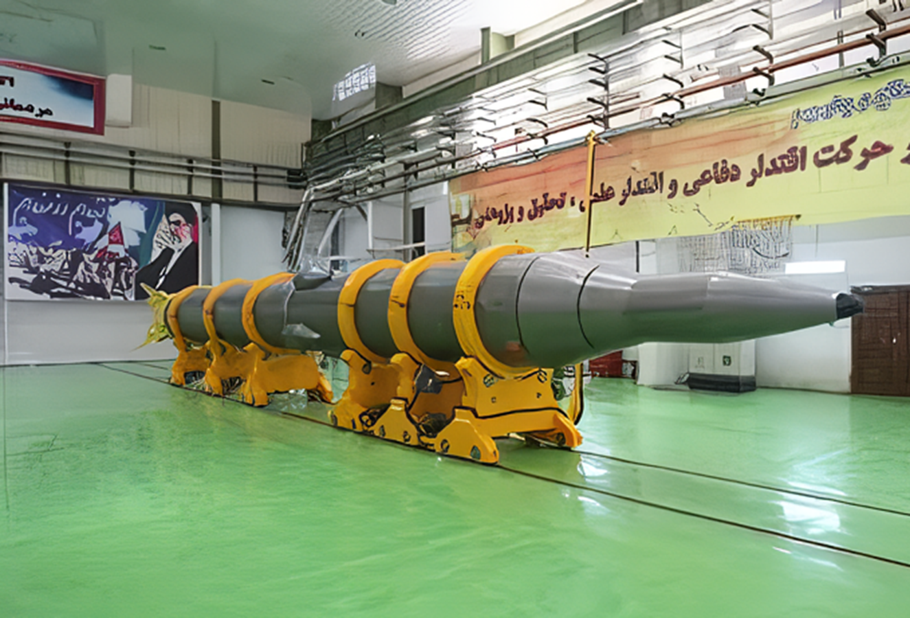 Spesifikasi Rudal Ultra-berat Iran Sejjil yang Libas Israel, Nama Dari ...