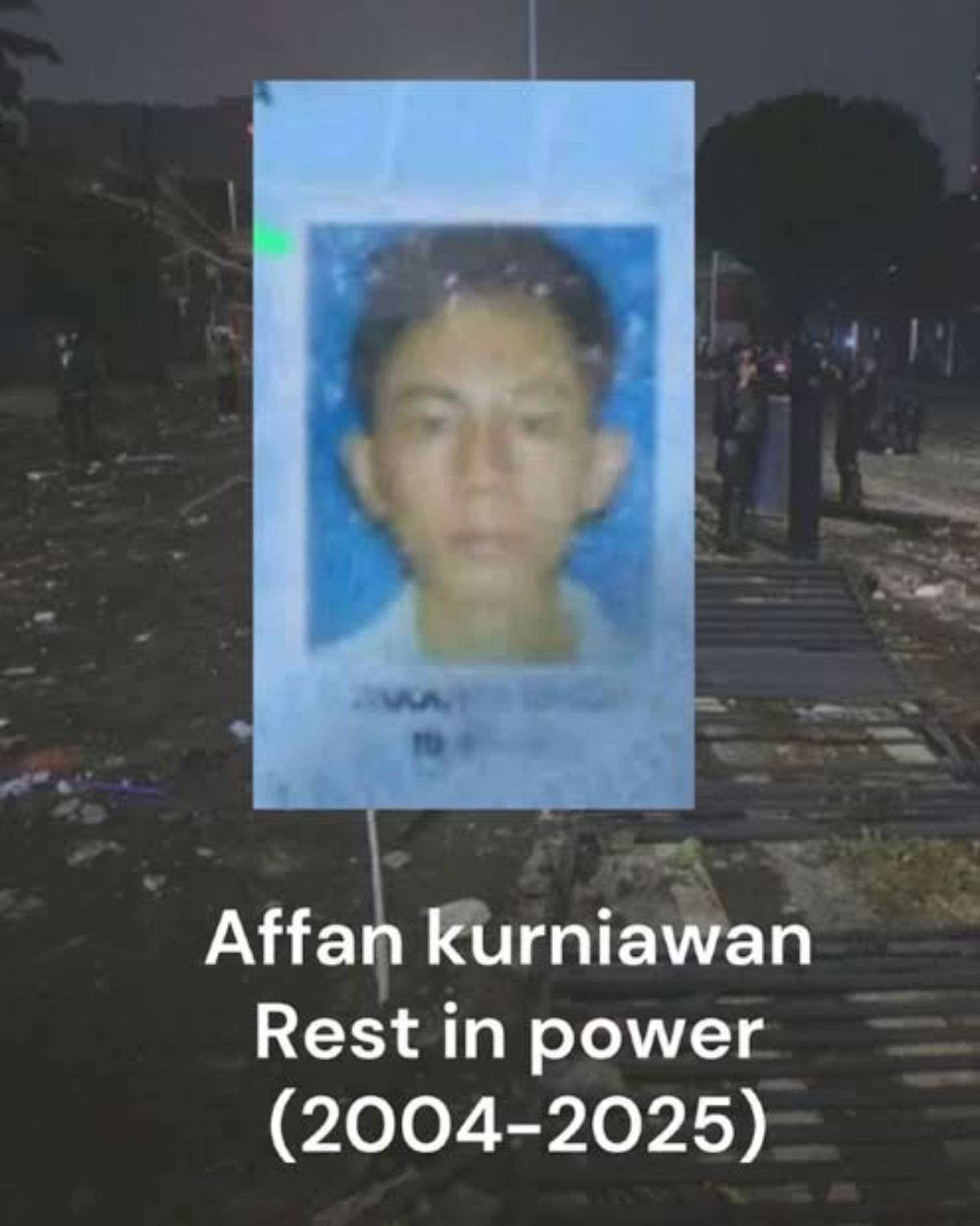 Pengemudi Ojol Meninggal Terlindas Taktis Brimob, Begini Sosok Affan - Varia Katadata.co.id