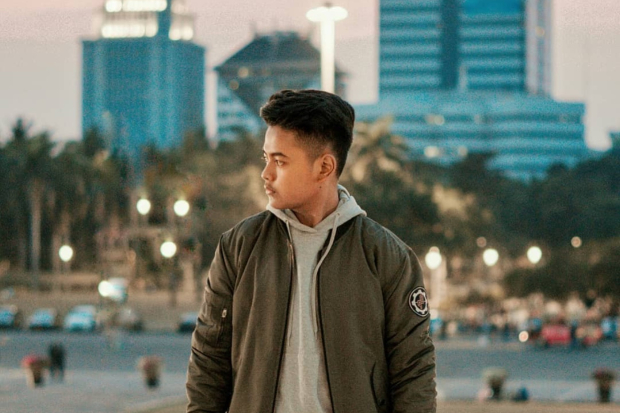 Kisah Sukses Urrofi, TikTokers 18 Tahun Gajinya Rp100 Juta - Hits ...