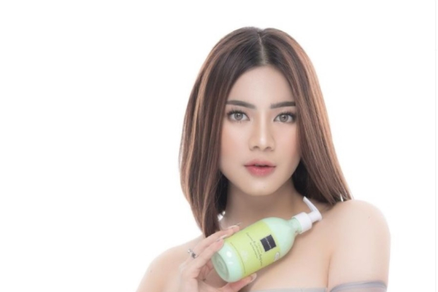 Profil Felicya Angelista, Istri Caesar Hito Lulus Cum Laude - Hits ...