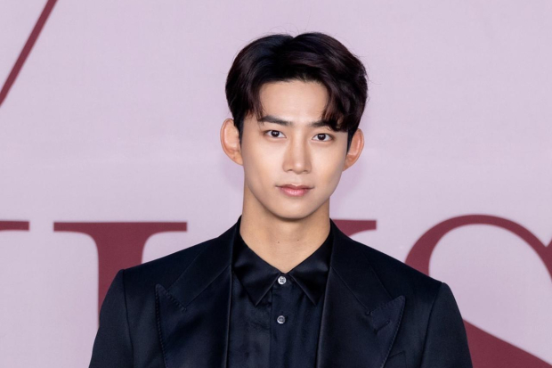 6 Fakta Pacar Taecyeon 2PM Non Seleb, Wajah Tak Sengaja Terekspos ...