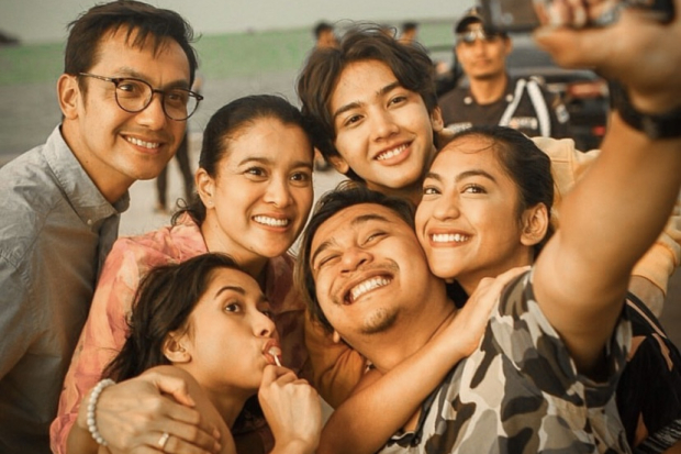 Profil dan Biodata Ari Irham: Pacar, Umur, Sekolah, Agama - Hits ...