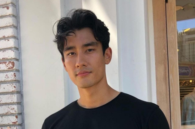 7 Fakta Alex Landi, Model MV Kiss Me More Keturunan Korea-Italia - Hits ...