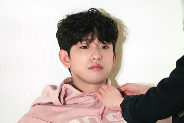 Lirik Lagu DIVE - Jinyoung GOT7 serta Terjemahan Bahasa Indonesia ...