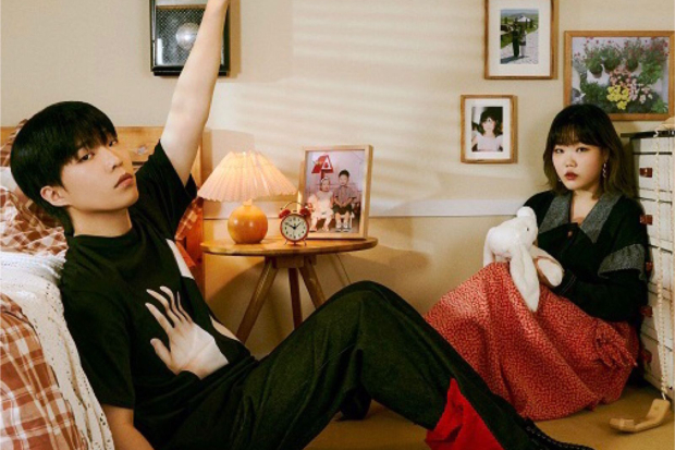 Cara Nonton Gratis Konser Online AKMU x W Concept Hi Seoul Showroom - Korea Katadata.co.id