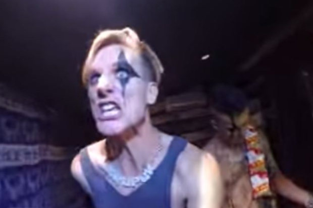 Fakta di Balik Lagu Aku Lapar, Bule Prancis Viral di TikTok - Hits ...