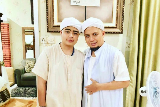 Profil dan Biodata Ameer Azzikra, Adik Alvin Faiz Meninggal di Usia 20 - Hits Katadata.co.id