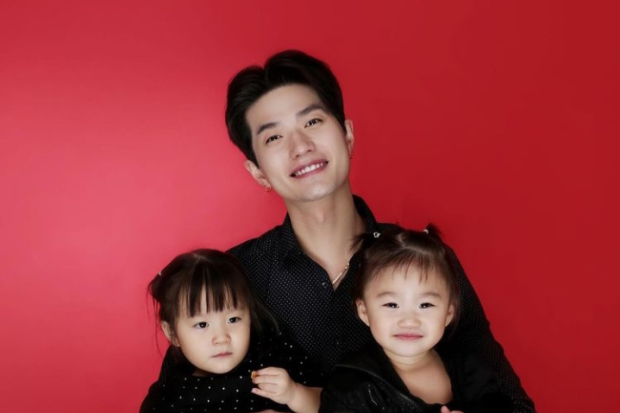 Profil dan Biodata Lee Jeong Hoon: Agama, Istri, Anak, Eks Member HITZ - Hits Katadata.co.id