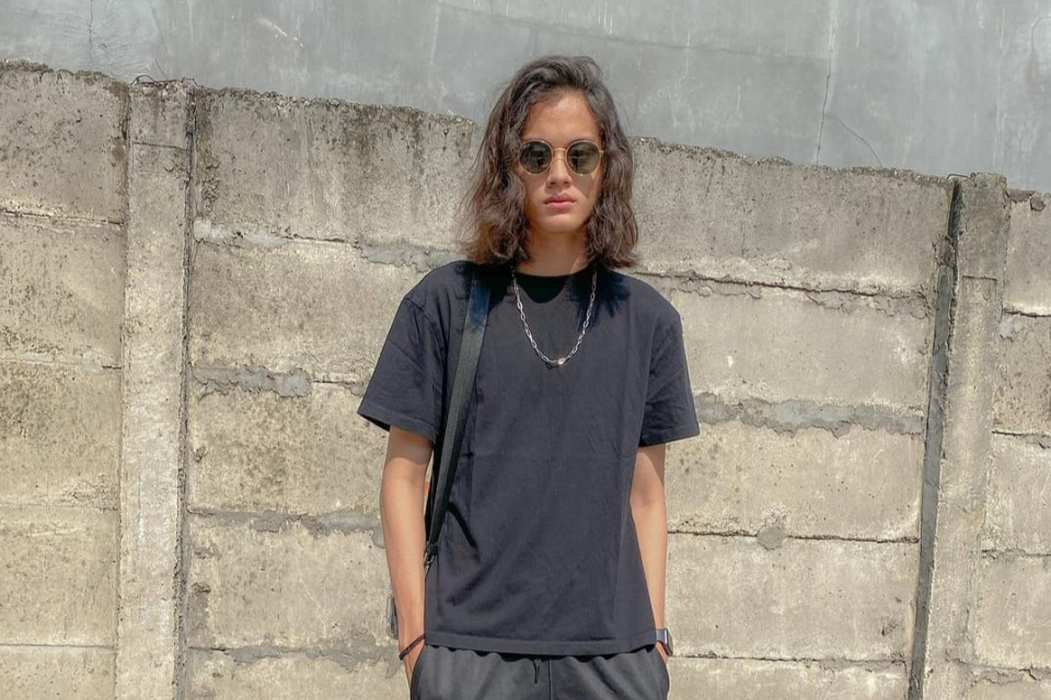 Rizal Rama, Model Asal Surabaya Debut di Milan Fashion Week 2022 ...