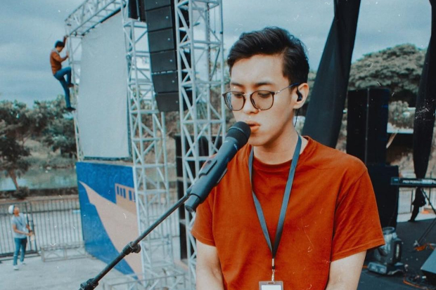 Aksi Ardhito Pramono Minta Jauhi Narkoba Saat Ketemu Fans di Jalan ...