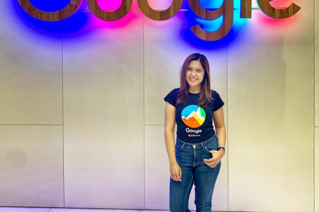 Inspirasi CV Athiya Deviyani, Mahasiswi Indonesia Magang di Apple ...