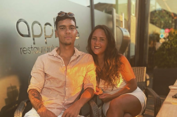 Profil dan Biodata Shayne Pattynama: Agama, Pacar, Karier Sepak Bola ...