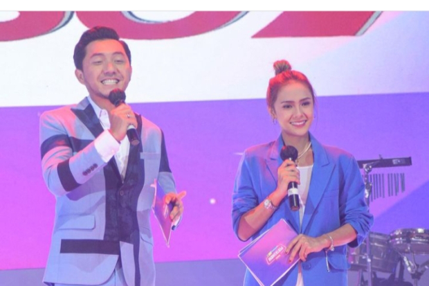 11 Fakta Angie Ang, Presenter MotoGP Dekat Dengan Marc Marquez - Hits ...