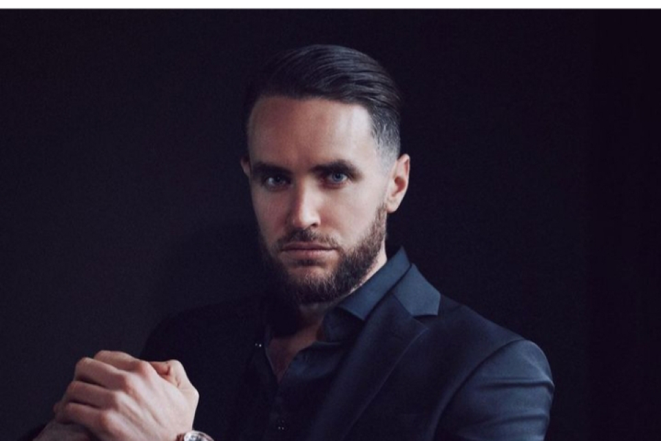 Sosok Tim Stokely, Pendiri OnlyFans Kerap Pamer Hidup Mewah - Hits ...