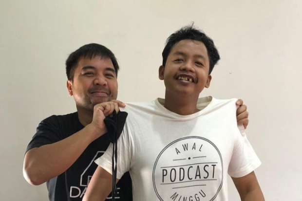 Profil dan Biodata Adriano Qalbi: Karier, Film, Dijuluki Bapak Podcast - Hits Katadata.co.id