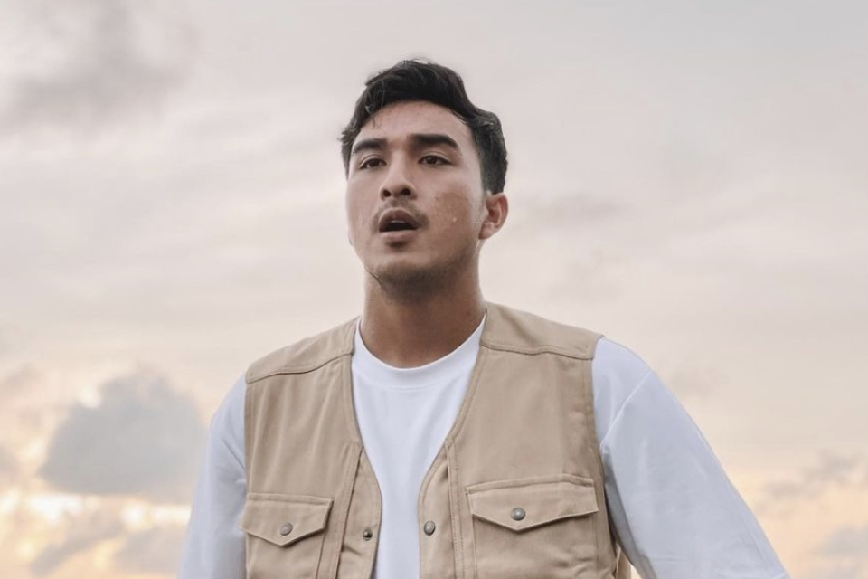 Profil dan Biodata Ibrahim Risyad: Agama, Pacar, Karier, Film, Akun IG - Hits Katadata.co.id