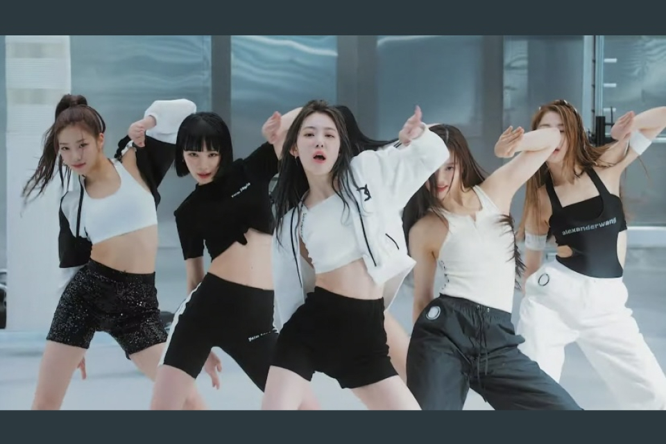 Terjemahan Lirik Lagu Fearless - LE SSERAFIM, Kazuha Debut Rapper - Korea Katadata.co.id