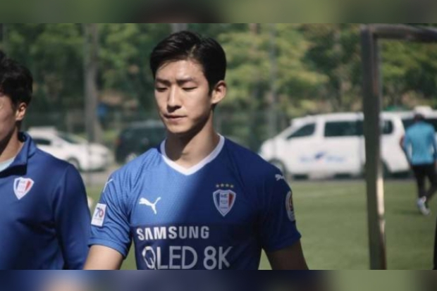 5 Fakta Song Jun Pyong, Putra Song Kang Ho Dekat dengan IU - Korea ...