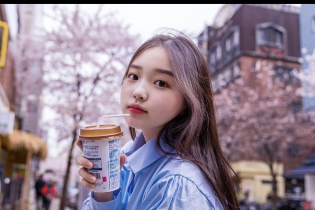 5 Fakta Kim Yoon Hee, Viral Artis Umur 21 Tahun Perankan Anak SD ...