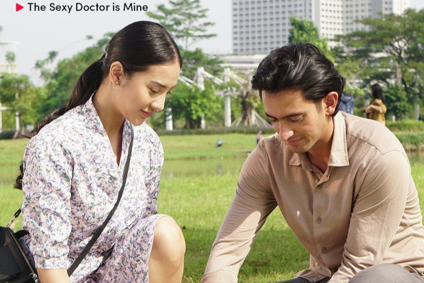 Sinopsis dan Cara Nonton The Sexy Doctor Is Mine, Ada Anya Geraldine - Film Katadata.co.id
