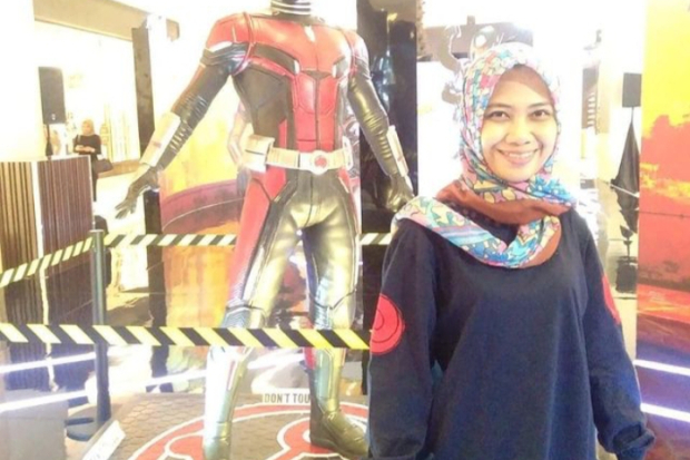 Profil dan Biodata Winda Utami, Juru Bahasa Isyarat HUT RI yang Viral - Hits Katadata.co.id