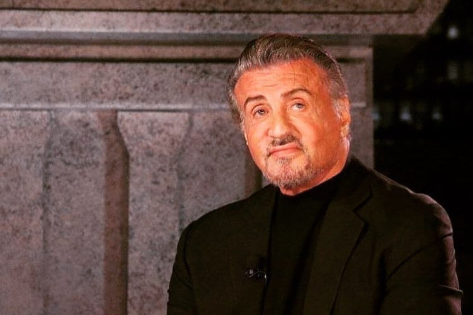 Sylvester Stallone Buka Suara Usai Digugat Cerai Istri dan Ubah Tato ...