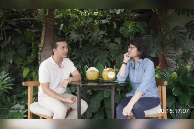 Alasan Nicholas Saputra Tak Pernah Tunjukkan Kehidupan Pribadi - Hits Katadata.co.id