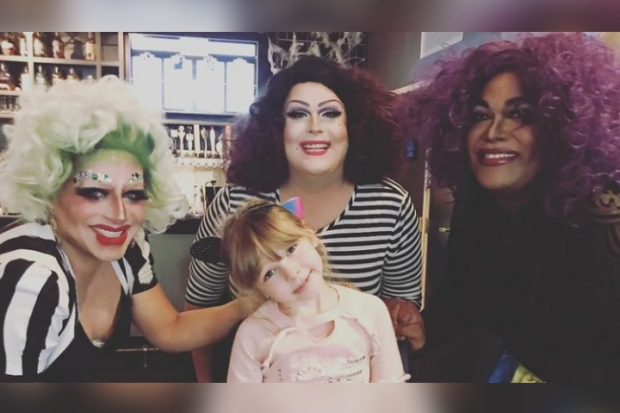 8 Fakta Noella McMaher, Model Transgender Termuda di NYFW 2022 ...