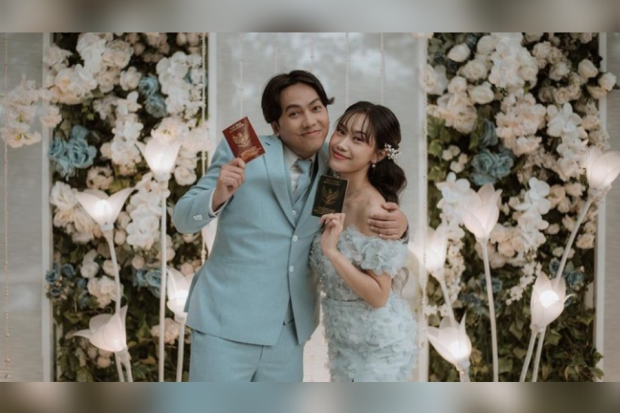 9 Momen TikTokers Triarona dan Gema Bawana Menikah, Banyak Pose Konyol ...