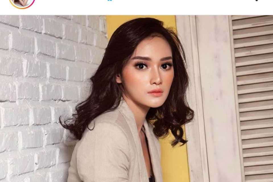 Profil dan Biodata Devina Kirana: Agama, Keturunan, Karier, Pacar, IG - Hits Katadata.co.id