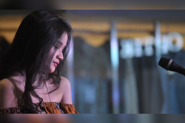 Profil dan Biodata Fanny Soegi: Agama, Kuliah, Vokalis Soegi Bornean - Hits Katadata.co.id