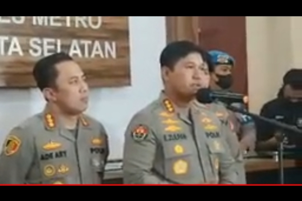 Rizky Billar Tersangka Kasus KDRT ke Lesti, Terancam 5 Tahun Penjara - Hits Katadata.co.id