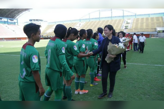 Profil dan Biodata Ratu Tisha: Agama, Kuliah, Pacar, Eks Sekjen PSSI ...