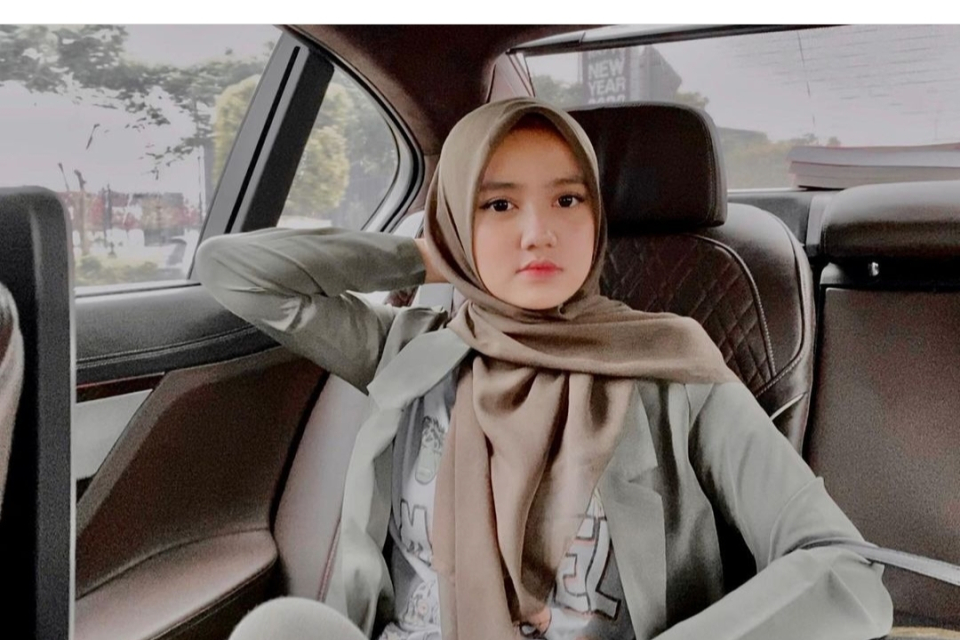 Wirda Mansur Ngaku Dapat Mobil Rp1,4 M dari Sedekah, Tuai Pro Kontra ...