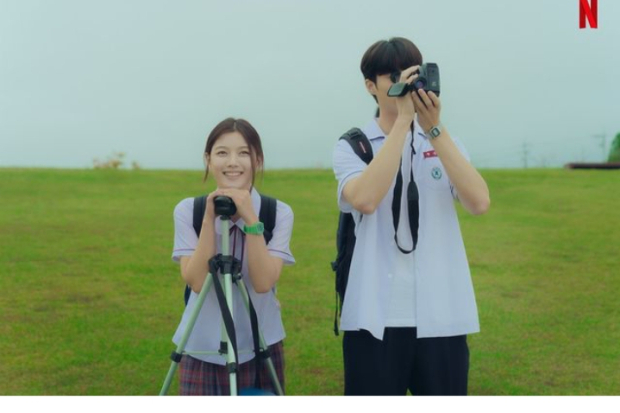 Fakta dan Sinopsis 20th Century Girl, Kisah Cinta Anak SMA Era 90-an - Korea Katadata.co.id