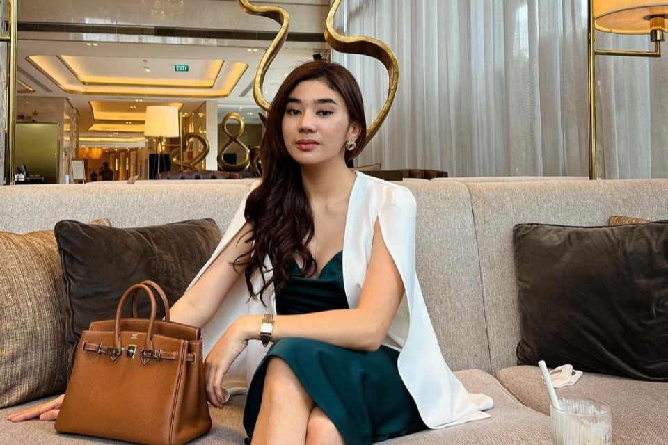 Artis TikTok Clara Shinta Klarifikasi Dituduh Jadi Selingkuhan Pejabat - Hits Katadata.co.id