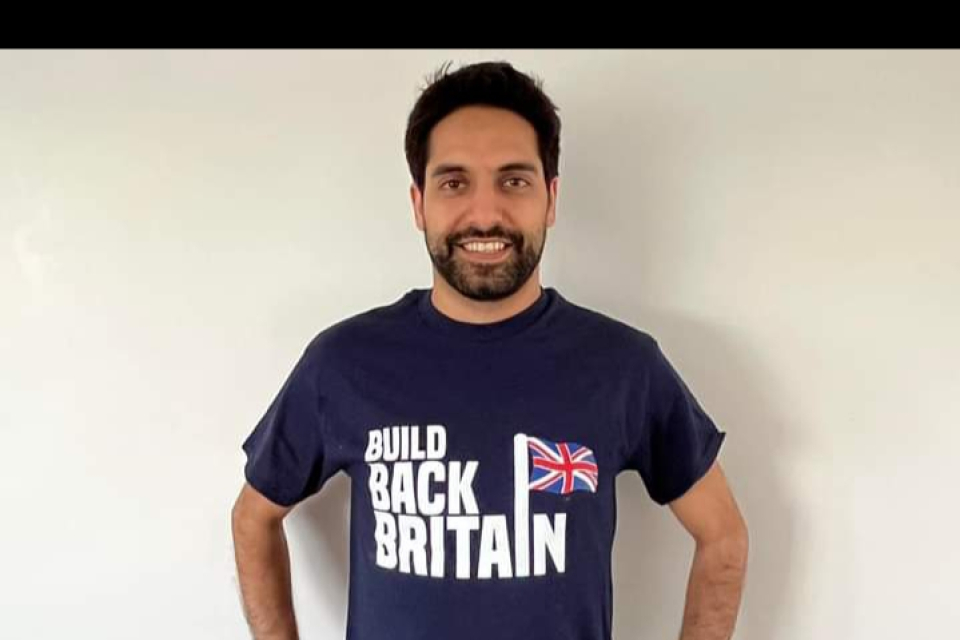 Profil dan Biodata Mahyar Tousi, YouTuber yang Hina Batik di KTT G20 ...