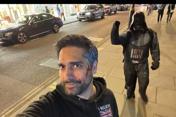 Profil dan Biodata Mahyar Tousi, YouTuber yang Hina Batik di KTT G20 ...