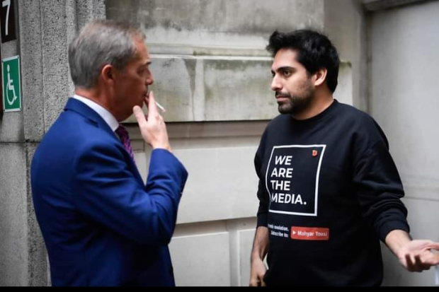 Profil dan Biodata Mahyar Tousi, YouTuber yang Hina Batik di KTT G20 ...