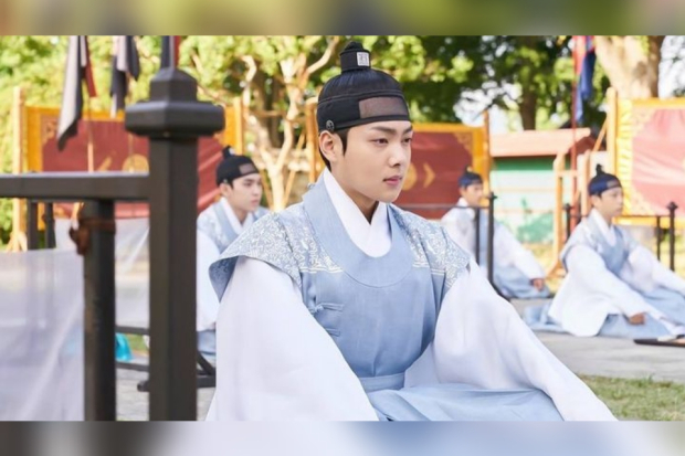 10 Fakta Kim Min Gi, Pangeran Bogeom di Under The Queen's Umbrella ...