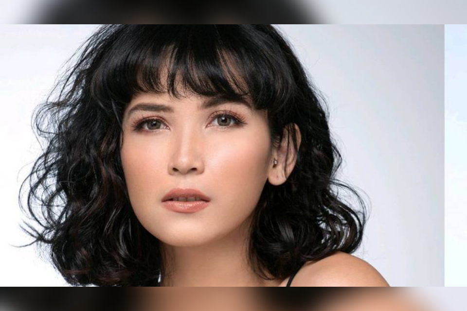 Profil dan Biodata Dinda Kanya Dewi: Agama, Pacar, Umur, Sinetron, IG - Hits Katadata.co.id