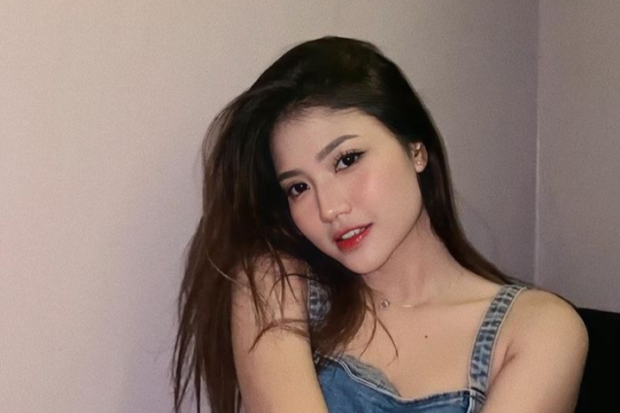 Profil dan Biodata Mirriam Eka: Agama, Umur, Calon Istri Julian Jacob - Hits Katadata.co.id