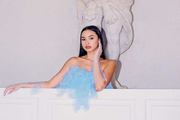 Profil dan Biodata Jennifer Collard: Agama, Umur, IG, Main Kupu Malam ...