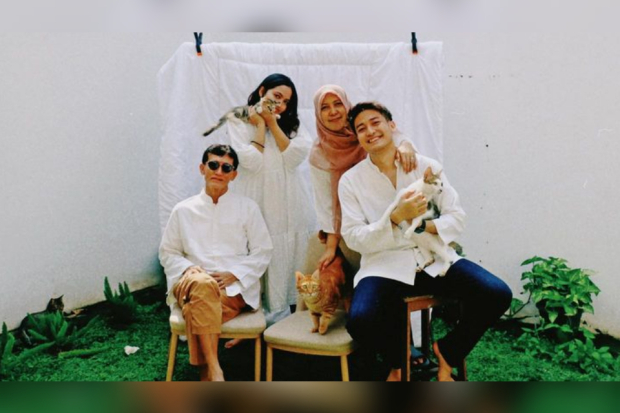 Profil dan Biodata Luthfi Aulia: Agama, Umur, Pacar, Karier, Lagu, IG - Hits Katadata.co.id