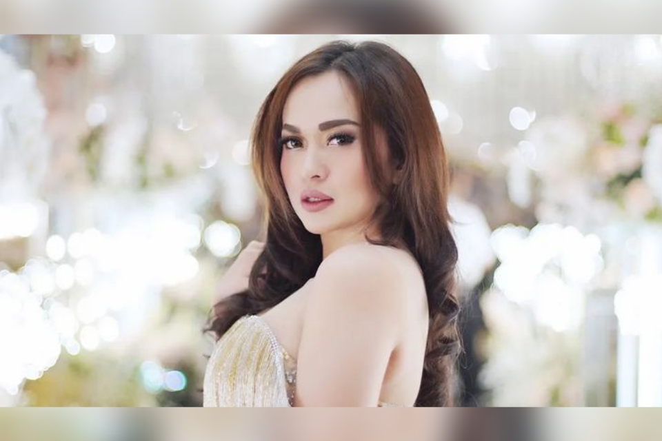 Profil dan Biodata Sasha Alexa: Agama, Suami, Umur, Karier, IG - Hits Katadata.co.id