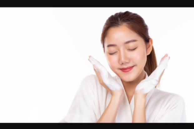 10 Mitos Soal Mencuci Muka Menurut Dokter Kulit - Lifestyle Katadata.co.id