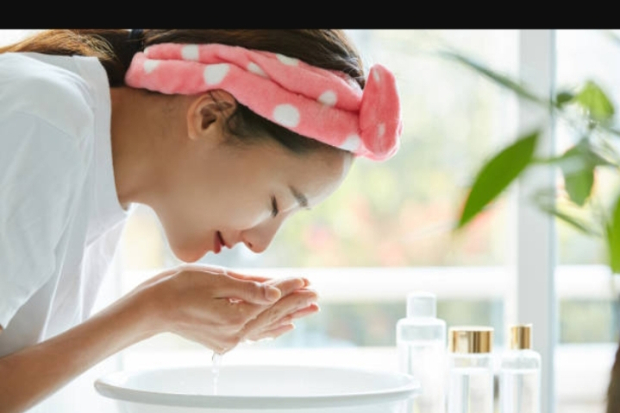 10 Mitos Soal Mencuci Muka Menurut Dokter Kulit - Lifestyle Katadata.co.id